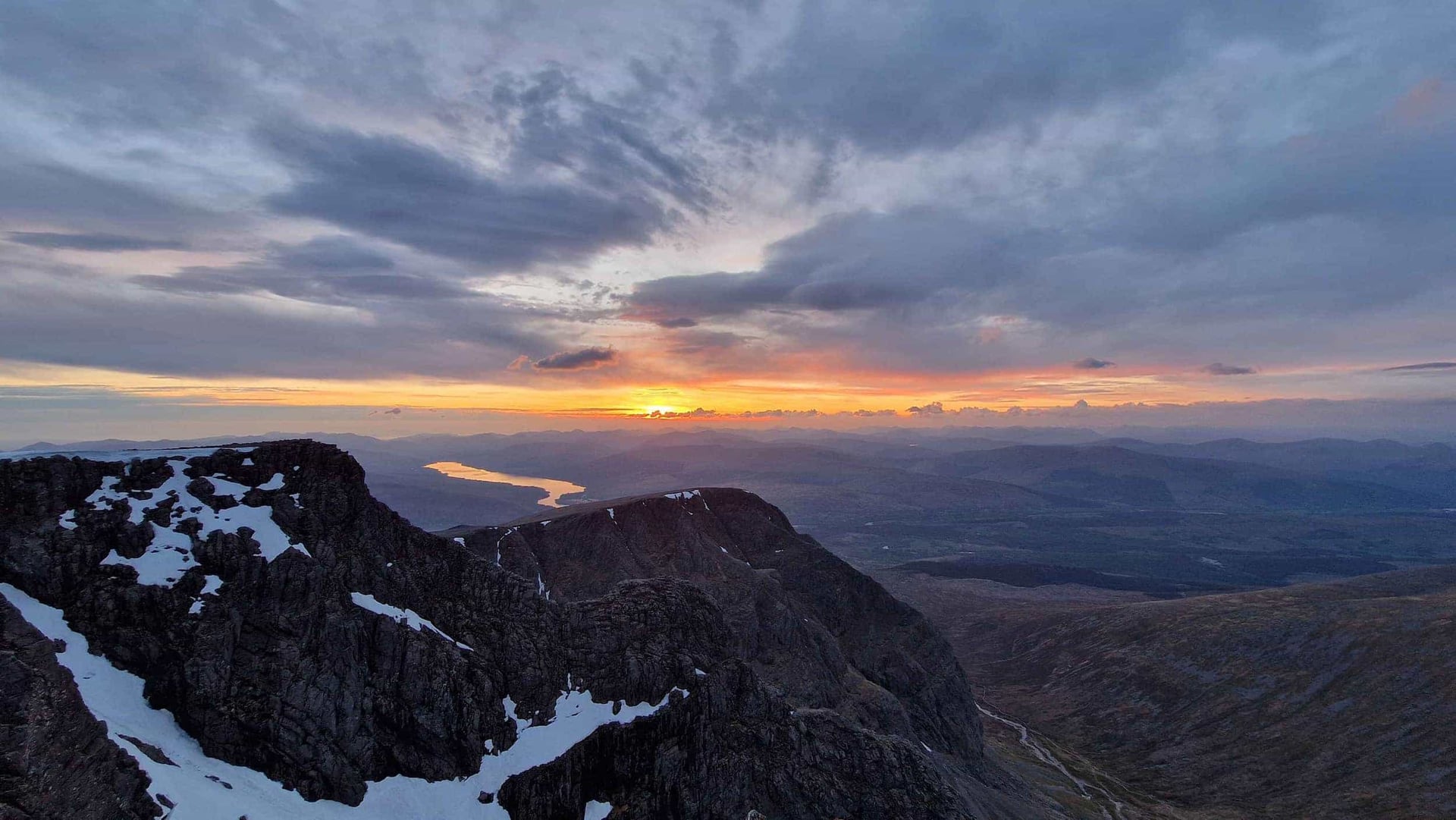 PinIt - Discover Hidden Gems & Travel Spots Near You